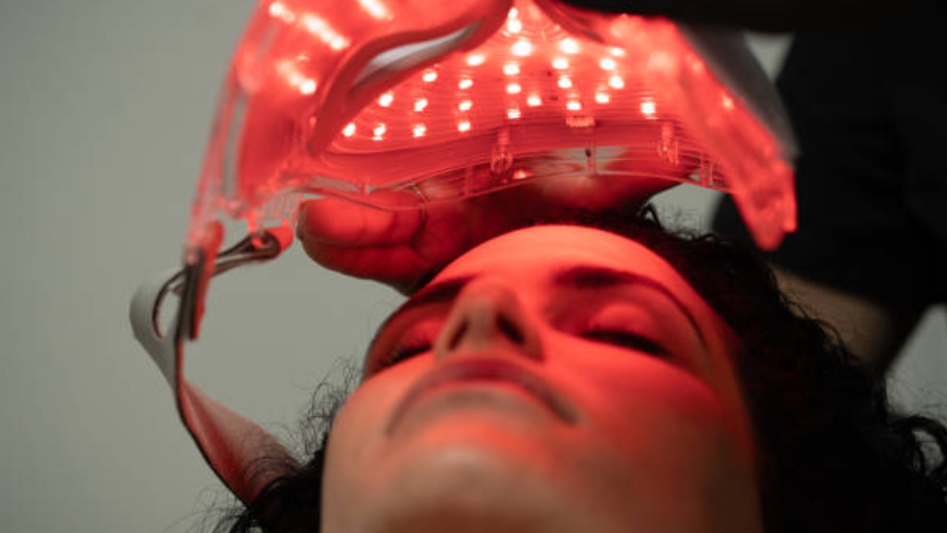 What’s the Deal With Red-Light Therapy for Wellness Today?